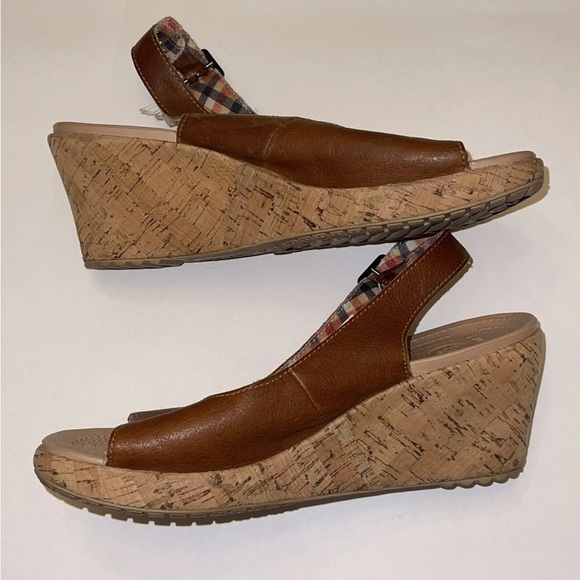 CROCS | Shoes | Crocs Womens Aleigh Brown Leather Slingback Peep Toe ...